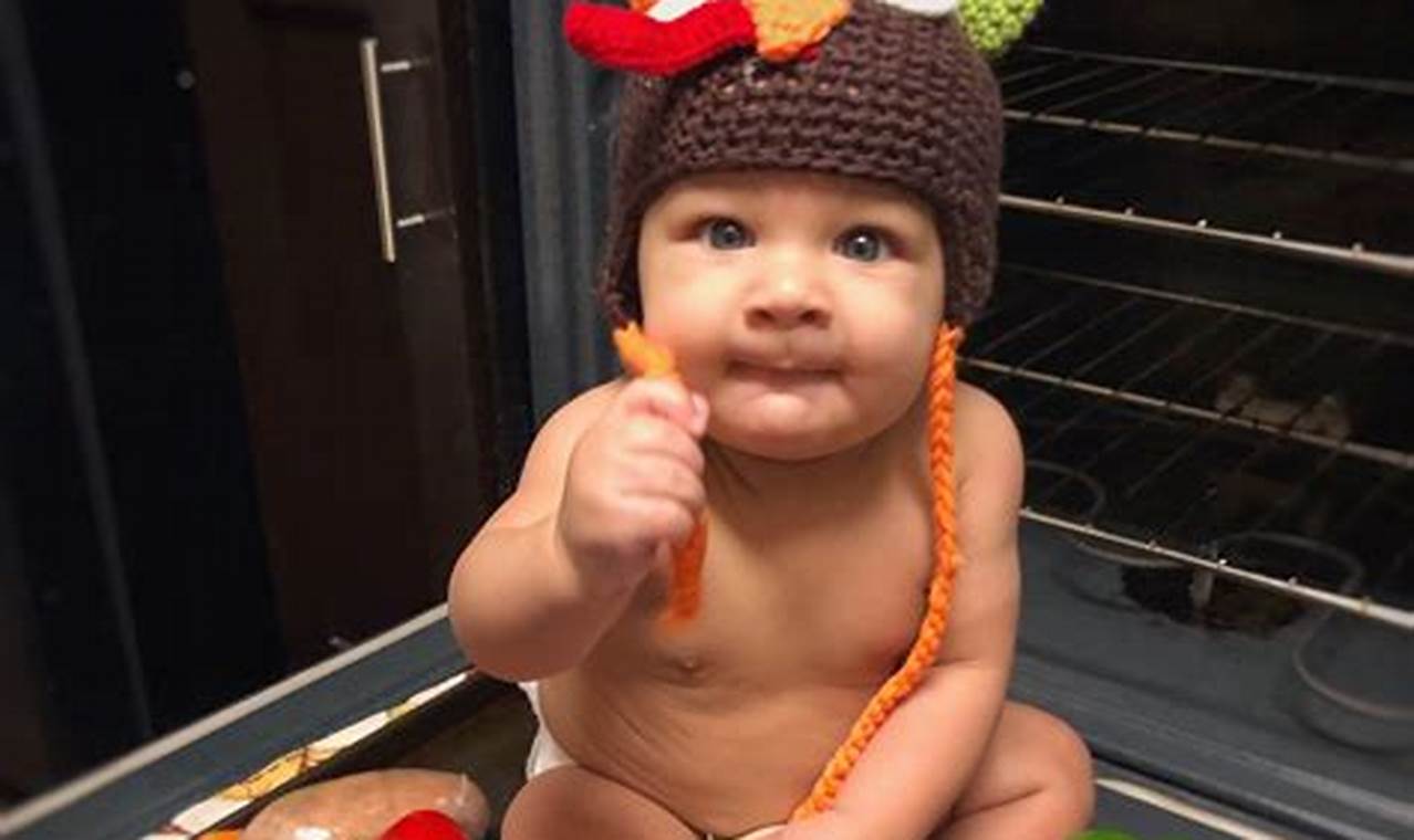 Guide to Baby's First Thanksgiving Celebration Tips!